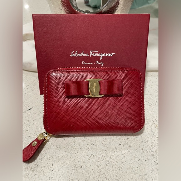 Salvatore Ferragamo | Accessories | Salvatore Ferragamo Card Wallet ...